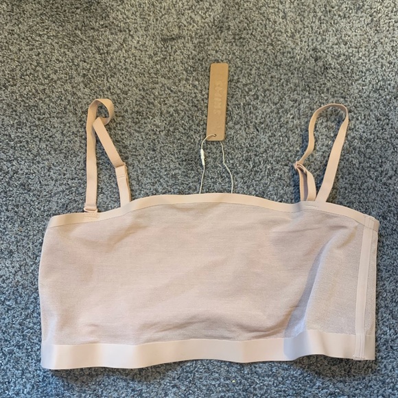 SKIMS | Intimates & Sleepwear | Skims Sheer Sculpt Bra | Poshmark